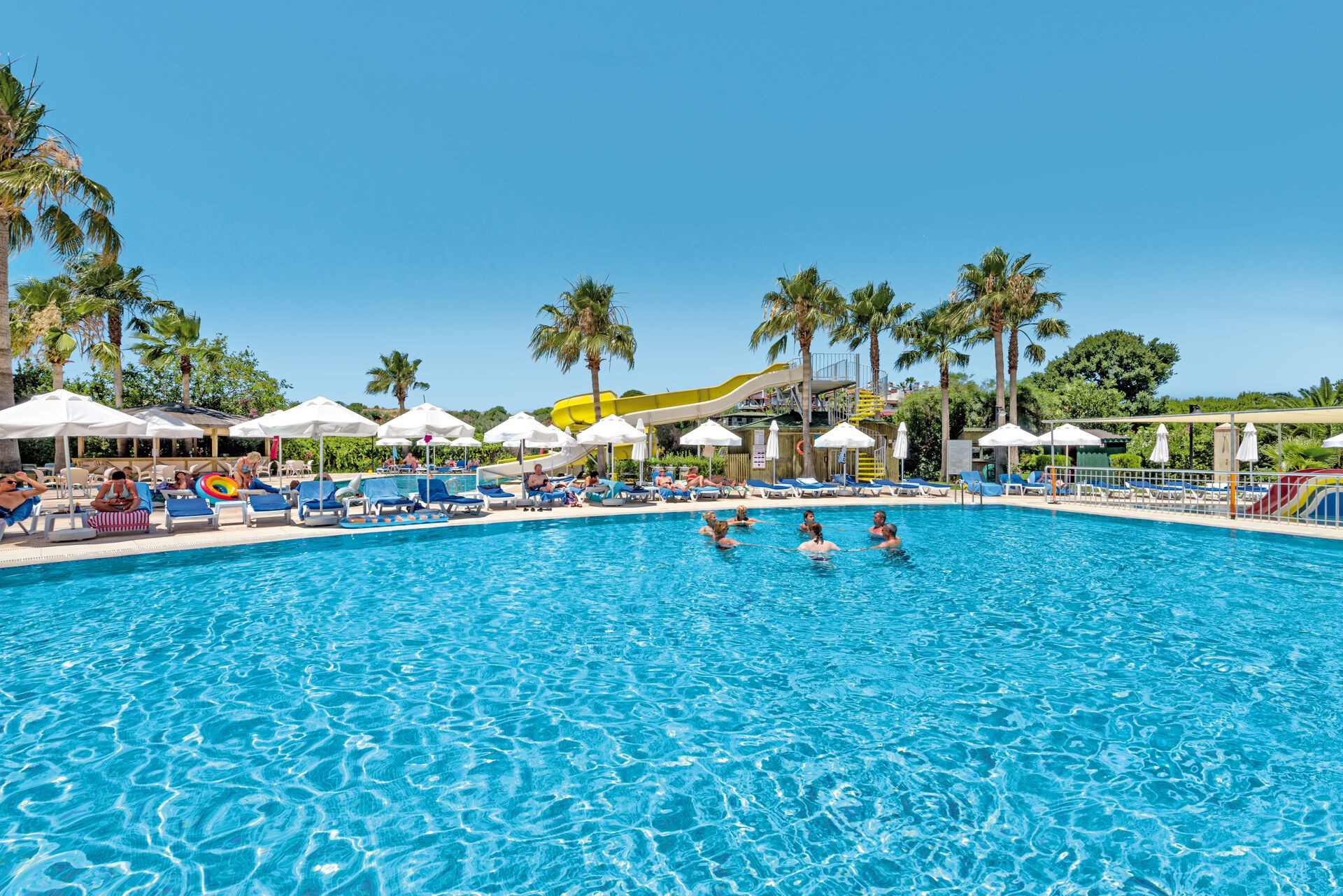 Royal Atlantis Beach boek je eenvoudig bij Vakantie Groningen Airport