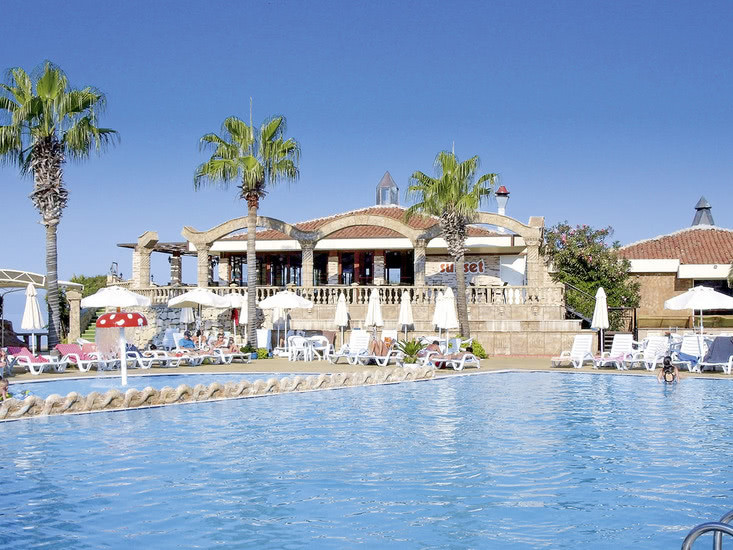 Club Resort Atlantis boek je eenvoudig bij Vakantie Groningen Airport